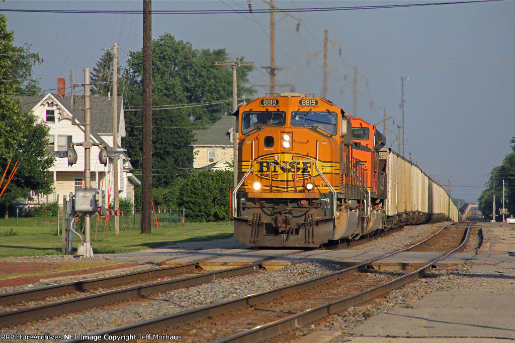 BNSF 8819
